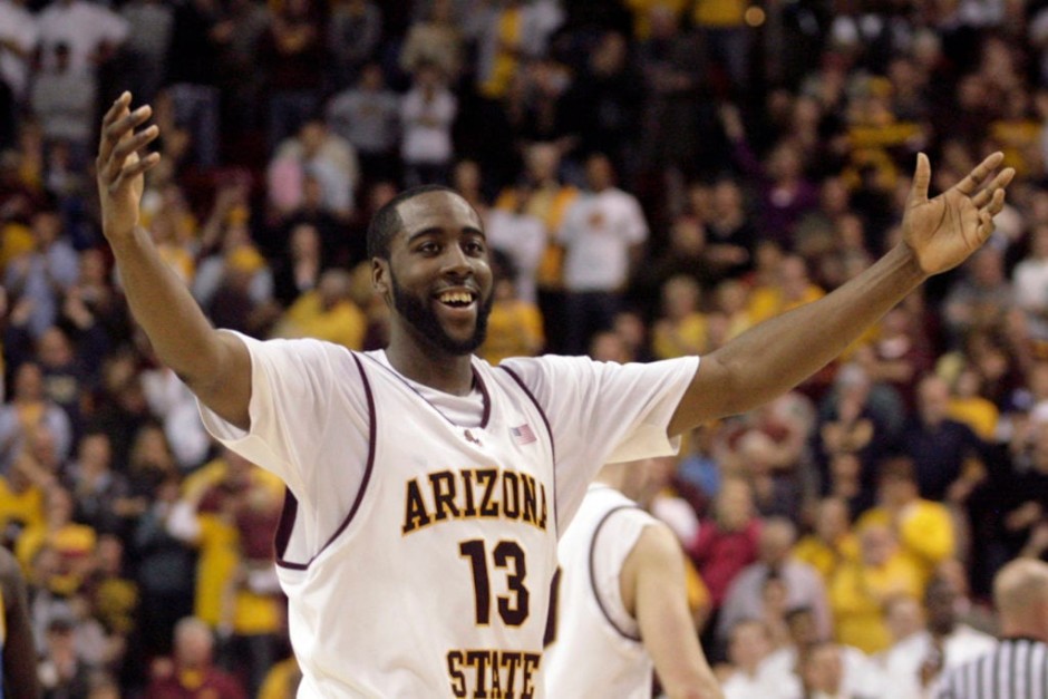 哈登大学球衣号码几号 哈登大学球衣退役了吗？ - 球迷屋