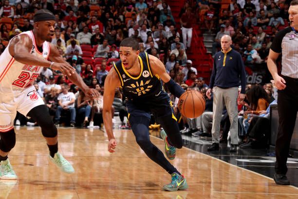 NBA1日NBA前瞻：詹姆斯浓眉挑战西部黑马 哈登战勇士冲击新里程碑 - 球迷屋