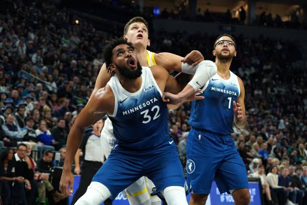 NBA1日NBA前瞻：詹姆斯浓眉挑战西部黑马 哈登战勇士冲击新里程碑 - 球迷屋