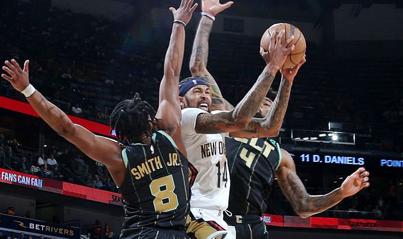 NBA16日前瞻：詹姆斯复出送文班19连败？太阳三巨头冲合体首胜 - 球迷屋