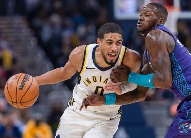 NBA21日前瞻：哈登对阵东契奇快船冲9连胜 詹眉力争避免3连败 - 球迷屋